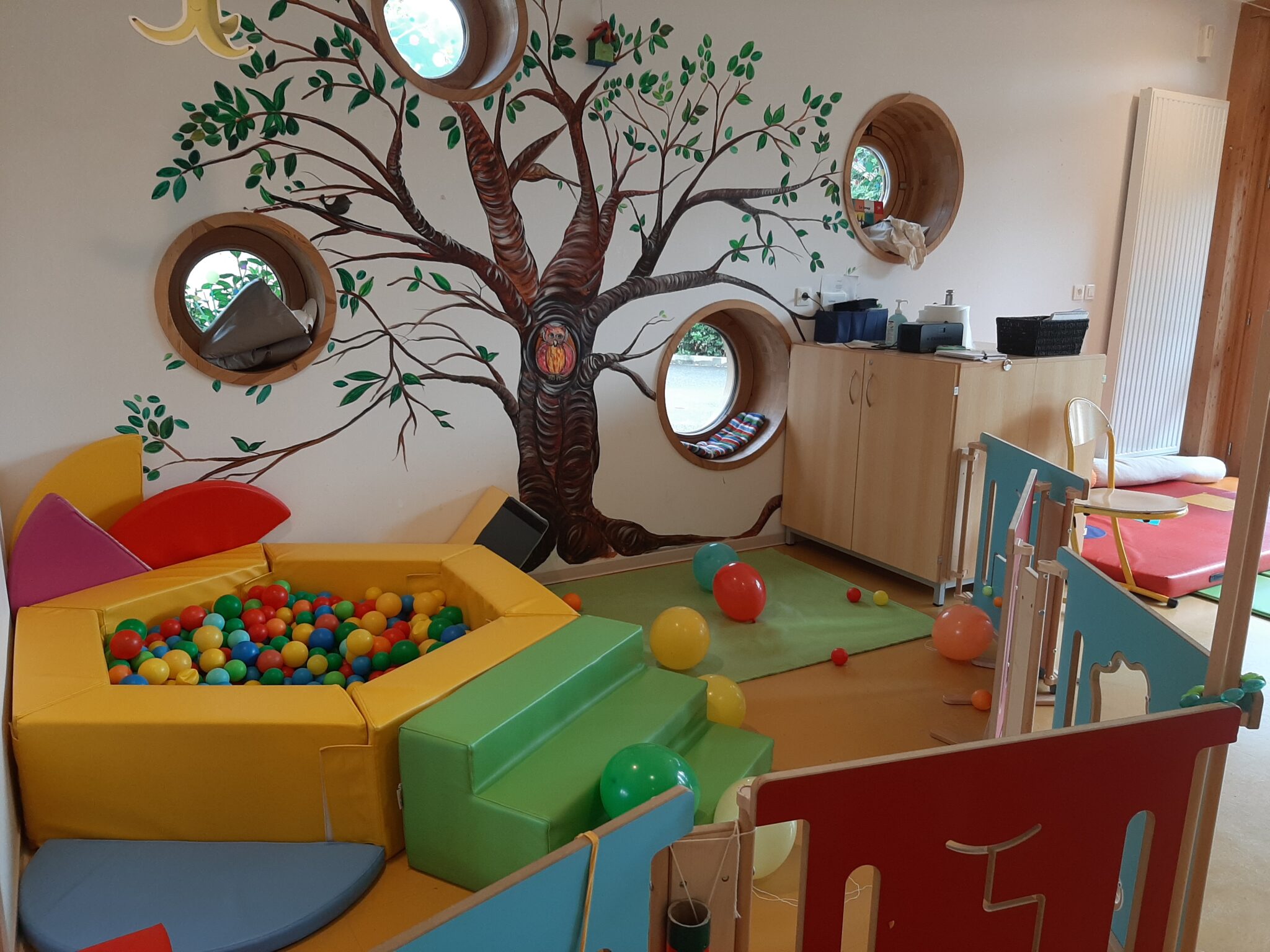 LES PETITS PETONS - Micro-crèches